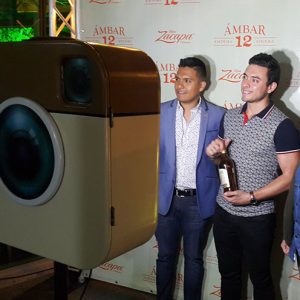 Renta Mirror Photo Booth 360 Infinity - eBents